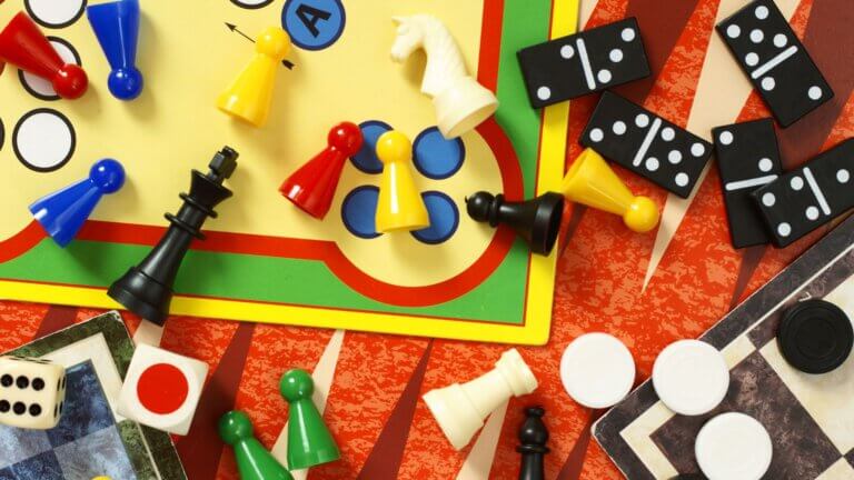 Gezelschapsspelletjes met Samana Jong en Actief - Zorggroep Orion